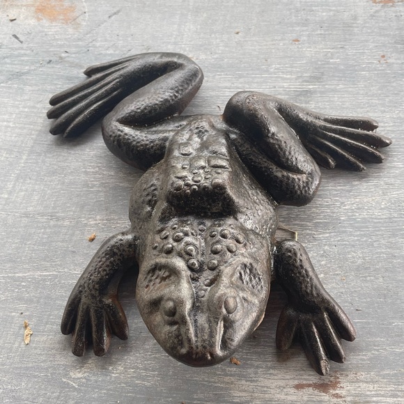 virginia metal crafters | Art | Vintage Cast Iron Bullfrog Doorstop ...